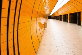 DIMEX | Samolepicí vliesová fototapeta na zeď Koridor metra MA-5-2810 | 375 x 250 cm | béžová, oranžová