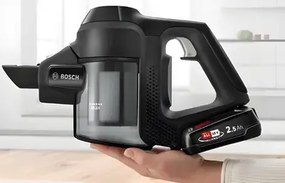 Bosch Serie 6 BBS611BSC černá / Aku tyčový vysavač 2v1 / 18V / 2,5 Ah