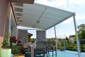 LANIT PLAST, s.r.o. hliníková pergola LANITPLAST WALL 33 bílá + čirý PC LG2085