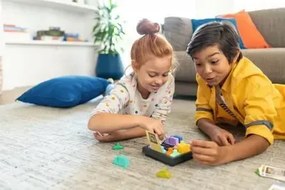 ThinkFun Rush Hour / Délka hry: 10-120 minut / Počet hráčů: 1 / od 8 l