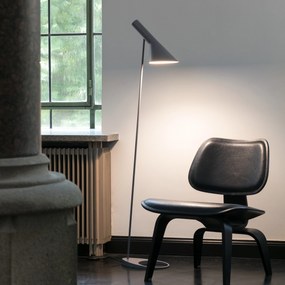 Stojací lampa AJ, Warm sand – LOUIS POULSEN