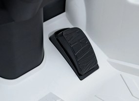 Ramiz Auto Lamborghini Revuelto bílé