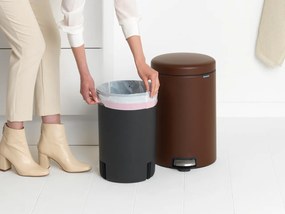 Brabantia NEWICON Pedálový odpadkový koš 20 l - minerální hnědá