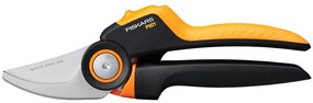 DVOUČEPELOVÉ ZAHRADNÍ NŮŽKY M POWERGEAR™ X-SERIES (P921) FISKARS