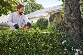 Aku nůžky na živý plot STIHL HSA 40 SET