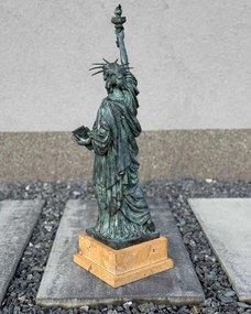 Bronzová socha - Lady Liberty USA