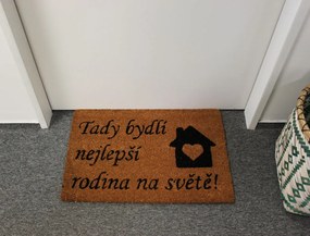 HOME ELEMENTS Rohožka z kokosových vláken 40 x 60 cm Tady bydlí nejlepší rodina na světě