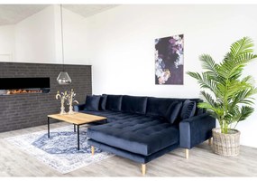 House Nordic Pohovka do obývacího pokoje, pravá strana, z tmavě modrého sametu se čtyřmi polštáři a nohami z přírodního dřeva, HN1005