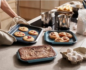 Plechy v sadě 3 ks 41x30 cm Nest™ Bake – Joseph Joseph