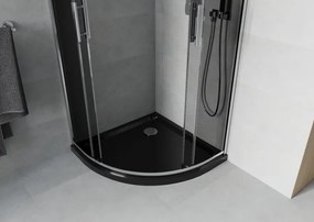 Mexen Rio, čtvrtkruhový sprchový kout s posuvnými dveřmi 90 x 90 cm, 5mm šedé sklo, chromový profil + černá sprchová vanička, 863-090-090-01-30-4170