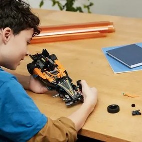 LEGO® Technic 42169 NEOM McLaren Formula E Race Car / Počet dílků: 452
