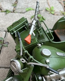 Plechový model - Armádní motocykl URAL s postranním vozíkem