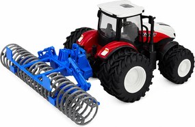 LEAN Toys Traktor se zemědělským válcem, dálkově ovládaný RC, červená světla, měřítko 1:24