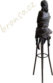 Bronzová socha sedící ženy – signovaná Pierre Colinet – elegantní akt, umělecká figurka