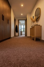Metrážny koberec Classica 392, záťažový, na mieru, šíře 4m, hnedá, ab (mriežka), chodba / predsieň, Condor Carpets