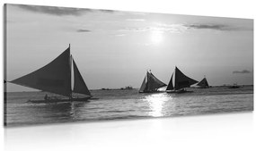 Obraz nádherný západ slunce na moři v černobílém provedení