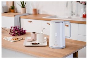 Bílá rychlovarná konvice 1,5 l Sense KO693110 – Tefal
