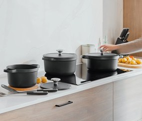 Tchibo - Oválný litinový pekáč BergHOFF s poklicí - barva: černá