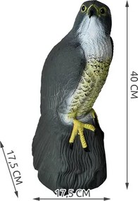 Plašič ptáků – realistický sokol