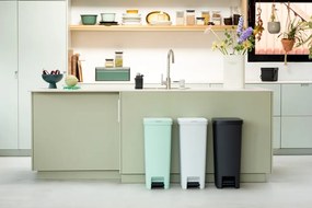 Brabantia Pedálový koš StepUp 40L světle zelený