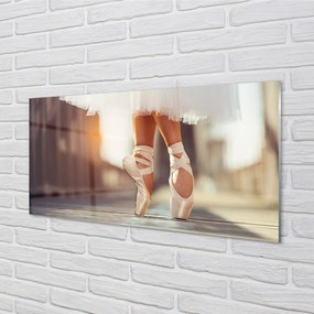 Obraz na skle Bílé baletní boty ženské nohy 140x70 cm