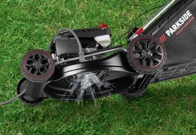 Parkside Performance Benzínová sekačka na trávu s pojezdem a s elektrickým startováním PPBRM 53 B2