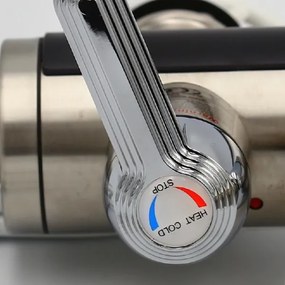 Průtokový ohřívač vody 3000 W s LCD displejem VK07407