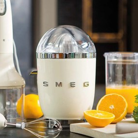 Krémový odšťavňovač 50's Retro Style – SMEG