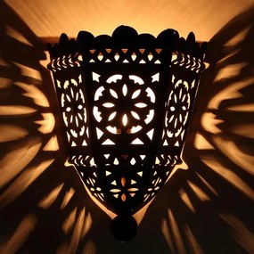Ručně kovaná nástěnná lampa EWL10