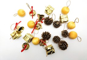 Sada žlutých vánočních ozdob na stromeček, mix, 23ks Stav: Nové