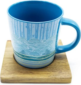 Porcelánový hrnek Blue Wave s akáciovým podšálkem, modrý, 350 ml – motiv oceánu, vln a mořských hřebenů