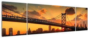 Obraz - Západ slunce nad mostem Bena Franklina, Filadelfie (170x50 cm)