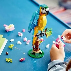 LEGO® Creator 3 v 1 31136 Exotický papoušek / Počet dílků: 253 / od 7