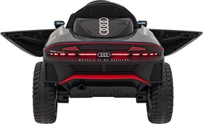 Ramiz Vozidlo Audi RSQ E-TRON šedé