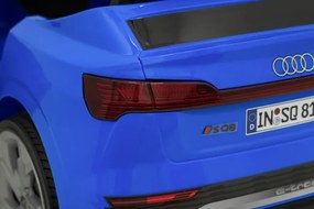 Elektrické autíčko Audi SQ8 modré