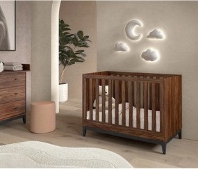 Postýlka v dekoru ořechu s nastavitelnou výškou 60x120 cm v tmavě přírodní barvě Ilyas – Vipack