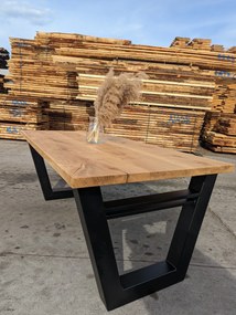 Jídelní stůl z dubového masivu Qído v industriálním designu Velikost Desky: 2500x1000 (mm)