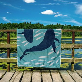 Modrá plážová osuška 90x180 cm Dolphin – DecoKing