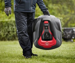 Robotická sekačka na trávu CRAMER RM1000