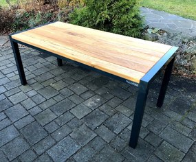 KULHÁNEK Zahradní stůl s kovovou hranou a nohami Odstín nátěru: olej - teak, Velikost desky: 180x80 cm, Odstín podnože: černá s jemnou strukturou - JS RAL 9005