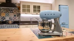 Kuchyňský robot Smeg 50's style SMF02PBEU / 800 W / 4,8 l / pastelově modrá