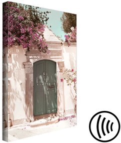 Obraz Brána do zahrady - fotografie městské uličky a květin ve slunci