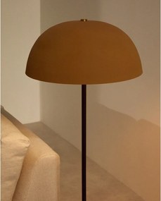 Stojací lampa v terakotové barvě s kovovým stínidlem (výška 140 cm) Nibla – Kave Home