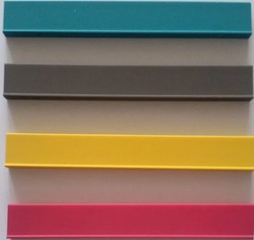 Šatní skříň REST R03 Maridex 145/195/51 barevné provedení: craft bílý/šedá/růžové úchyty