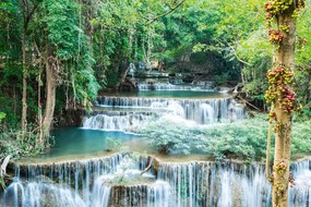 DIMEX | Samolepicí vliesová fototapeta na zeď Vodopády v Kanchanaburi MA-5-3173 | 375 x 250 cm | zelená, bílá