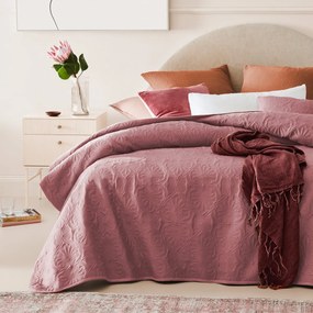 Room99 Přehoz na postel Prošívaný LEILA Barva: Tmavě růžová, Velikost: 220 x 240 cm