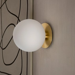 AUDO (MENU) Stolní / nástěnná lampa TR, Brushed Brass, Matt Opal 1462639