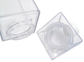 Plastová průhledná láhev ve tvaru kartonového boxu s jahodami – 750 ml