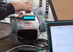 Sphero RVR+ programovatelné robotické auto