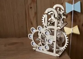 Ugears 3D dřevěné mechanické puzzle Dynamometr / od 14 let / 48 dílků